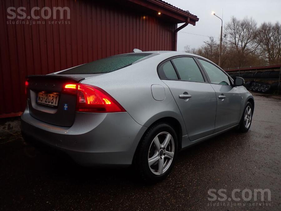 Volvo S60 2012 Liepāja, ar dzinēja tilpumu 1.60 L un nobraukumu 227 tūkst. km par 5250 €, foto 2 vietnē AUTOMOTO.COM.LV