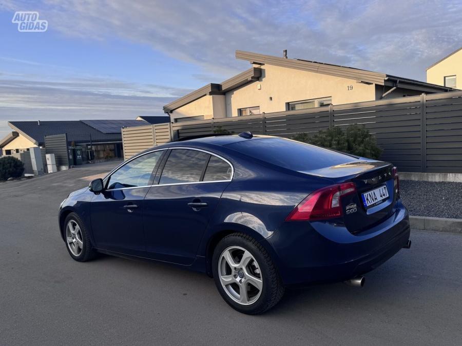 Volvo S60 2012 Kauņa, ar dzinēja tilpumu 2.50 L un nobraukumu 289 tūkst. km par 5500 €, foto 7 vietnē AUTOMOTO.COM.LV