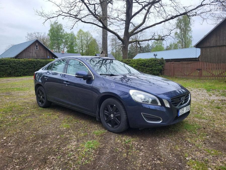 Volvo S60 2012 Jurbarkas, ar dzinēja tilpumu 1.60 L un nobraukumu 260 tūkst. km par 4800 €, foto 1 vietnē AUTOMOTO.COM.LV