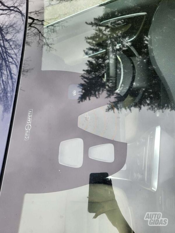 Volvo S60 2012 Jurbarkas, ar dzinēja tilpumu 1.60 L un nobraukumu 260 tūkst. km par 4800 €, foto 8 vietnē AUTOMOTO.COM.LV