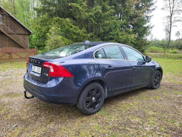 Volvo S60 2012 Jurbarkas, ar dzinēja tilpumu 1.60 L un nobraukumu 260 tūkst. km par 4800 €, foto 10 vietnē AUTOMOTO.COM.LV
