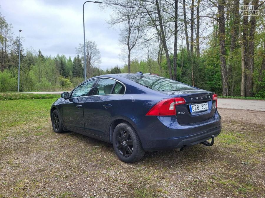 Volvo S60 2012 Jurbarkas, ar dzinēja tilpumu 1.60 L un nobraukumu 260 tūkst. km par 4800 €, foto 16 vietnē AUTOMOTO.COM.LV