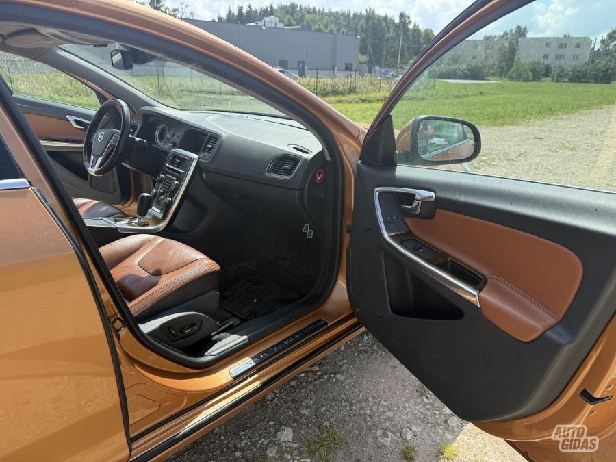 Volvo S60 2012 in Vilnius, with an engine capacity of 2.50 L and mileage of 180 thousand km for 6000 €, photo 13 on AUTOMOTO.COM.LV
