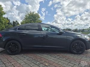 Volvo S60 2012 in Silute, with an engine capacity of 2.50 L and mileage of 288 thousand km for 6250 €, photo 10 on AUTOMOTO.COM.LV