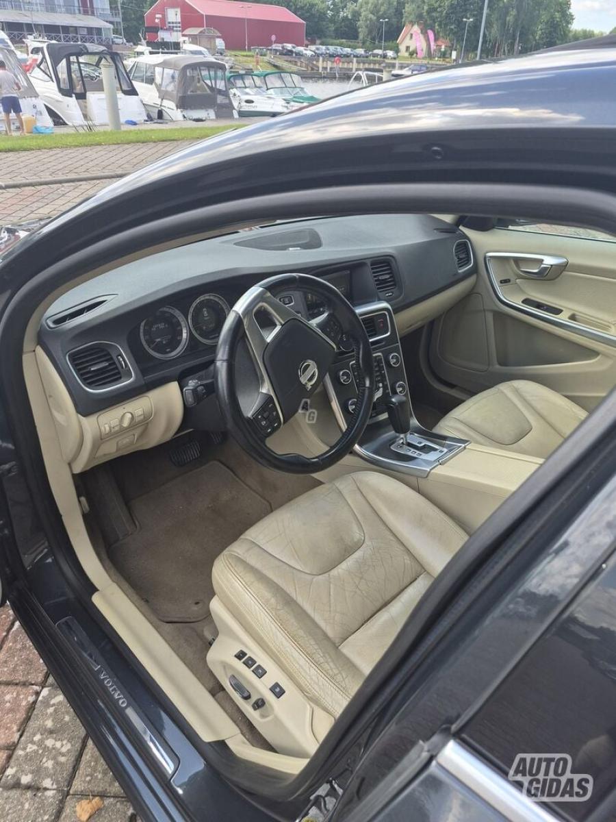 Volvo S60 2012 in Silute, with an engine capacity of 2.50 L and mileage of 288 thousand km for 6250 €, photo 13 on AUTOMOTO.COM.LV