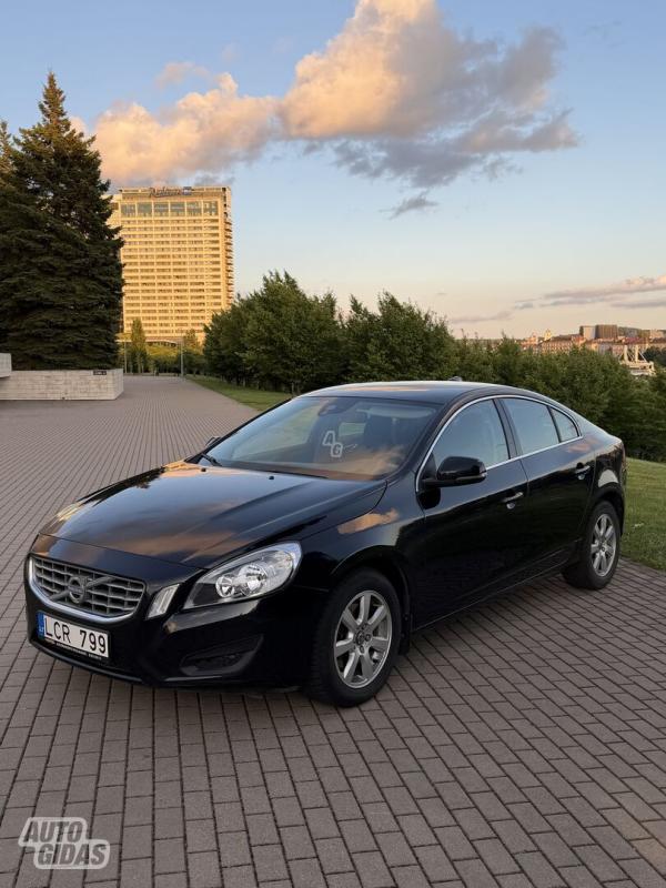 Volvo S60 2012 in Vilnius, with an engine capacity of 2.00 L and mileage of 245 thousand km for 4450 €, photo 4 on AUTOMOTO.COM.LV