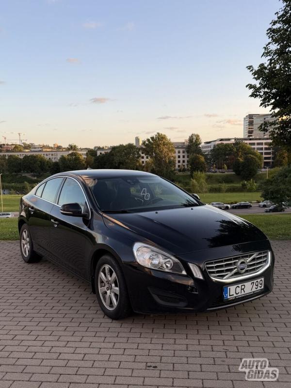 Volvo S60 2012 in Vilnius, with an engine capacity of 2.00 L and mileage of 245 thousand km for 4450 €, photo 5 on AUTOMOTO.COM.LV