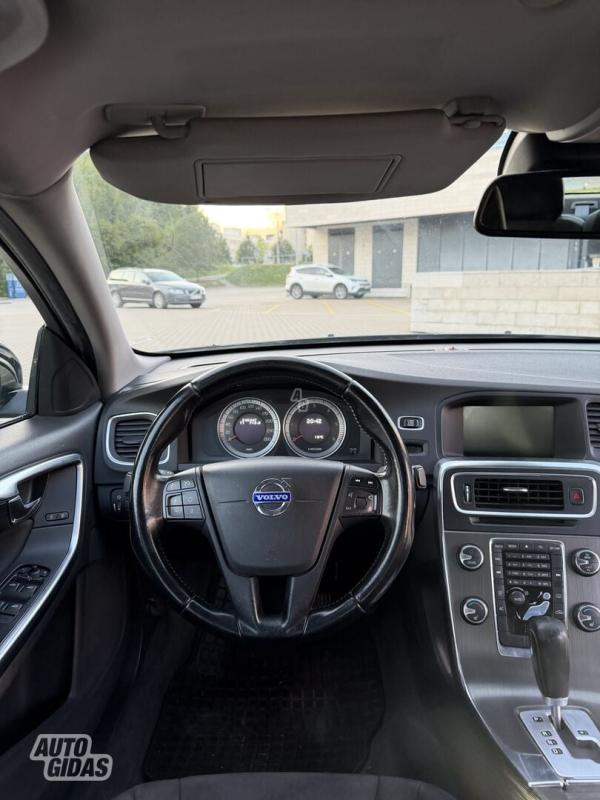 Volvo S60 2012 in Vilnius, with an engine capacity of 2.00 L and mileage of 245 thousand km for 4450 €, photo 10 on AUTOMOTO.COM.LV