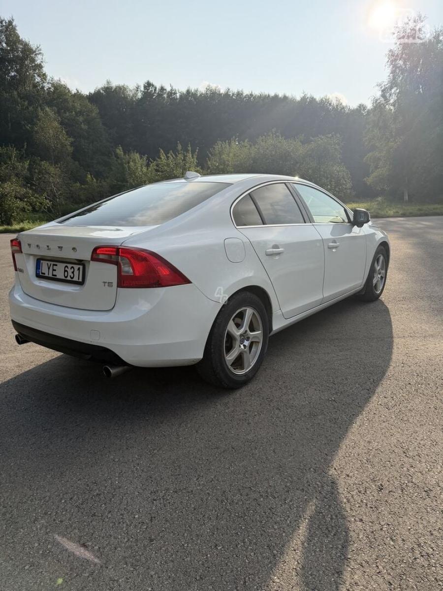 Volvo S60 2012 Klaipėda, ar dzinēja tilpumu 2.50 L un nobraukumu 168 tūkst. km par 6500 €, foto 5 vietnē AUTOMOTO.COM.LV