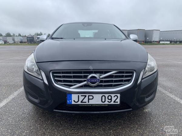 Volvo S60 2012 Viļņa, ar dzinēja tilpumu 2.00 L un nobraukumu 319 tūkst. km par 6500 €, foto 3 vietnē AUTOMOTO.COM.LV