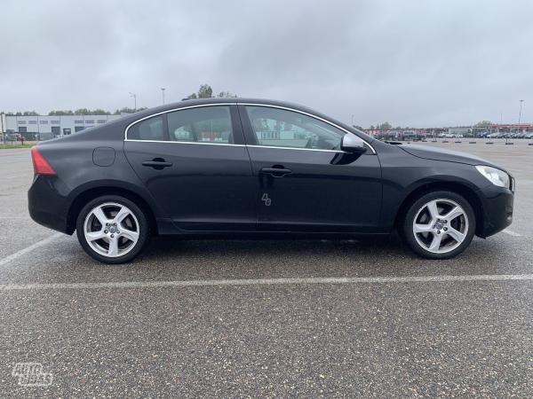 Volvo S60 2012 Viļņa, ar dzinēja tilpumu 2.00 L un nobraukumu 319 tūkst. km par 6500 €, foto 5 vietnē AUTOMOTO.COM.LV