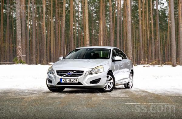 Volvo S60 2013 Rīga, ar dzinēja tilpumu 1.60 L un nobraukumu 131 tūkst. km par 5590 €, foto 1 vietnē AUTOMOTO.COM.LV