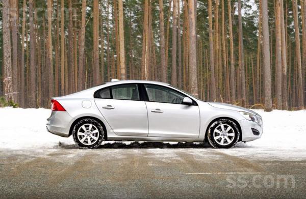 Volvo S60 2013 Rīga, ar dzinēja tilpumu 1.60 L un nobraukumu 131 tūkst. km par 5590 €, foto 8 vietnē AUTOMOTO.COM.LV