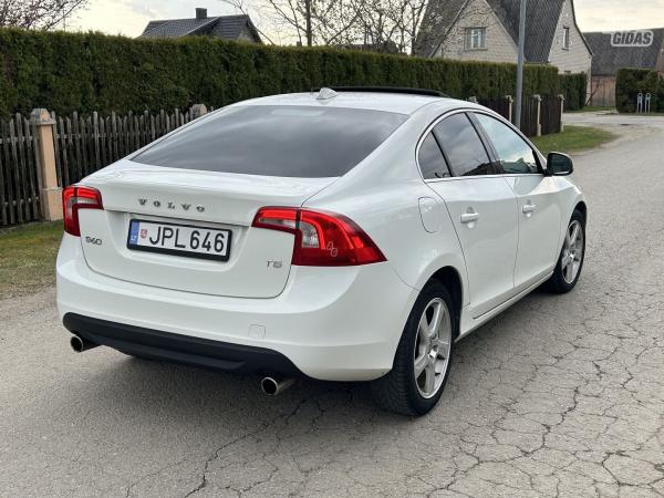 Volvo S60 2013 in Mazeikiai, with an engine capacity of 2.50 L and mileage of 212 thousand km for 5600 €, photo 6 on AUTOMOTO.COM.LV