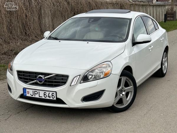 Volvo S60 2013 in Mazeikiai, with an engine capacity of 2.50 L and mileage of 212 thousand km for 5350 €, photo 2 on AUTOMOTO.COM.LV