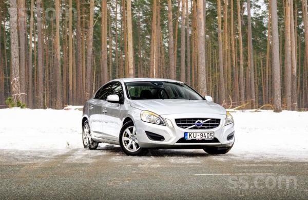 Volvo S60 2013 Rīga, ar dzinēja tilpumu 1.60 L un nobraukumu 131 tūkst. km par 3990 €, foto 2 vietnē AUTOMOTO.COM.LV