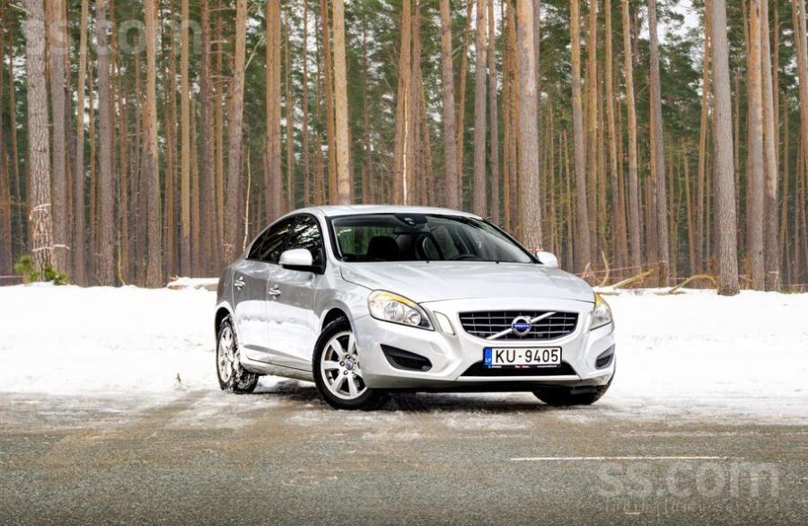 Volvo S60 2013 Rīga, ar dzinēja tilpumu 1.60 L un nobraukumu 131 tūkst. km par 3990 €, foto 3 vietnē AUTOMOTO.COM.LV