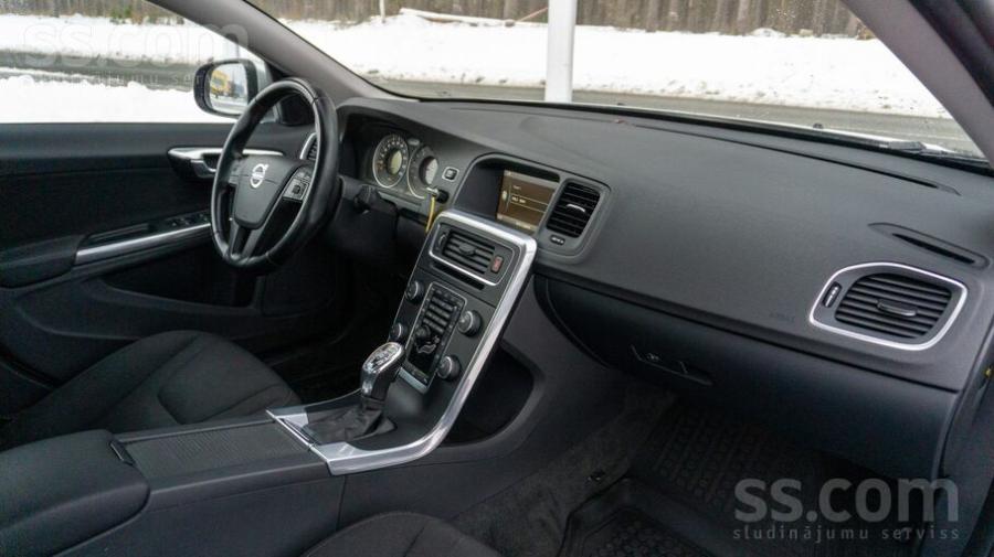 Volvo S60 2013 Rīga, ar dzinēja tilpumu 1.60 L un nobraukumu 131 tūkst. km par 3990 €, foto 11 vietnē AUTOMOTO.COM.LV