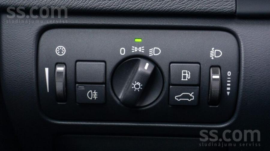 Volvo S60 2013 Rīga, ar dzinēja tilpumu 1.60 L un nobraukumu 131 tūkst. km par 3990 €, foto 22 vietnē AUTOMOTO.COM.LV