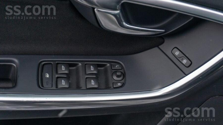 Volvo S60 2013 Rīga, ar dzinēja tilpumu 1.60 L un nobraukumu 131 tūkst. km par 3990 €, foto 24 vietnē AUTOMOTO.COM.LV
