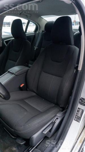 Volvo S60 2013 Rīga, ar dzinēja tilpumu 1.60 L un nobraukumu 131 tūkst. km par 3990 €, foto 25 vietnē AUTOMOTO.COM.LV