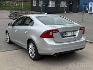 Вольво С60 2013 в Рига, объемом двигателя 2.00 л и пробегом 307 тыс. км за 4500 €, фото 5 на AUTOMOTO.COM.LV
