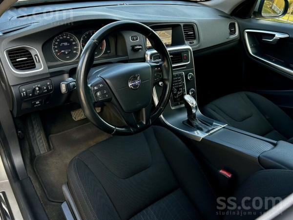 Volvo S60 2013 in Riga, with an engine capacity of 1.60 L and mileage of 416 thousand km for 2600 €, photo 9 on AUTOMOTO.COM.LV