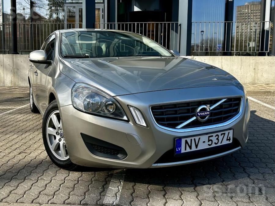 Volvo S60 2013 in Riga, with an engine capacity of 1.60 L and mileage of 416 thousand km for 2600 €, photo 1 on AUTOMOTO.COM.LV