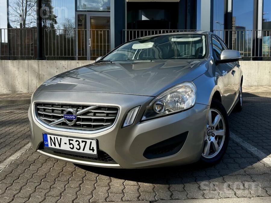 Volvo S60 2013 in Riga, with an engine capacity of 1.60 L and mileage of 416 thousand km for 2600 €, photo 4 on AUTOMOTO.COM.LV