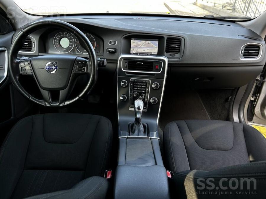 Volvo S60 2013 in Riga, with an engine capacity of 1.60 L and mileage of 416 thousand km for 2600 €, photo 13 on AUTOMOTO.COM.LV