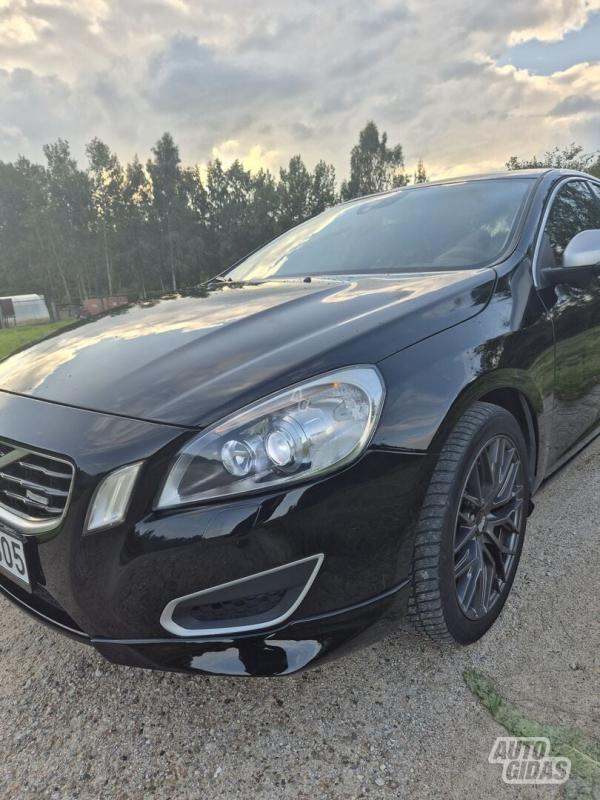 Volvo S60 2013 in Vilnius, with an engine capacity of 2.50 L and mileage of 186 thousand km for 7500 €, photo 1 on AUTOMOTO.COM.LV