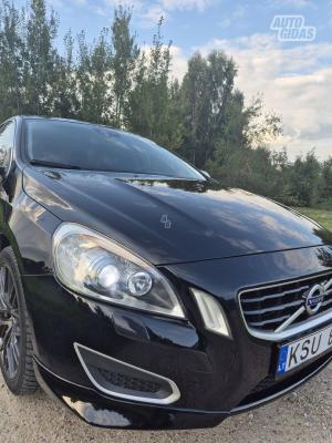 Volvo S60 2013 Viļņa, ar dzinēja tilpumu 2.50 L un nobraukumu 186 tūkst. km par 7500 €, foto 3 vietnē AUTOMOTO.COM.LV