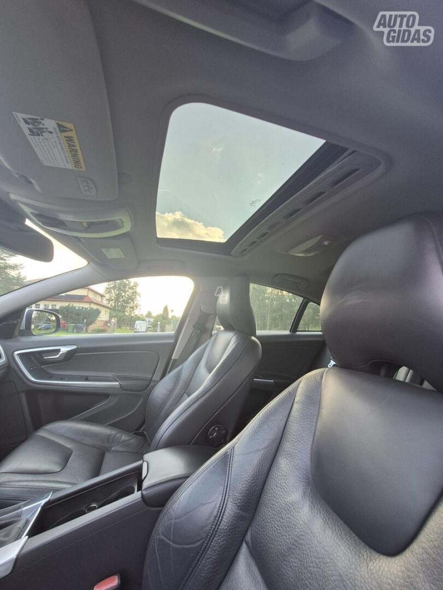 Volvo S60 2013 Viļņa, ar dzinēja tilpumu 2.50 L un nobraukumu 186 tūkst. km par 7500 €, foto 14 vietnē AUTOMOTO.COM.LV