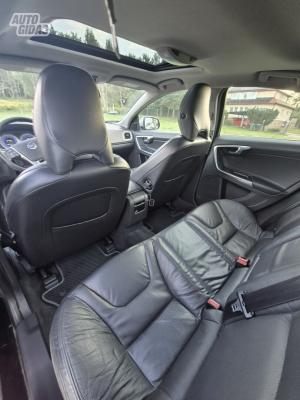Volvo S60 2013 Viļņa, ar dzinēja tilpumu 2.50 L un nobraukumu 186 tūkst. km par 7500 €, foto 15 vietnē AUTOMOTO.COM.LV