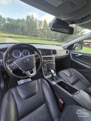 Volvo S60 2013 Viļņa, ar dzinēja tilpumu 2.50 L un nobraukumu 186 tūkst. km par 7500 €, foto 17 vietnē AUTOMOTO.COM.LV