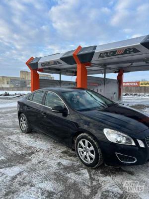 Volvo S60 2014 in Telschi, with an engine capacity of 2.00 L and mileage of 300 thousand km for 2500 €, photo  on AUTOMOTO.COM.LV