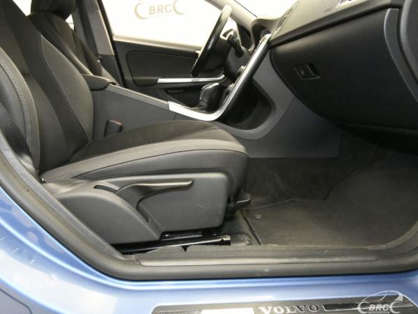 Volvo S60 2014 in Vilnius, with an engine capacity of 1.98 L and mileage of 210 thousand km for 7900 €, photo 5 on AUTOMOTO.COM.LV