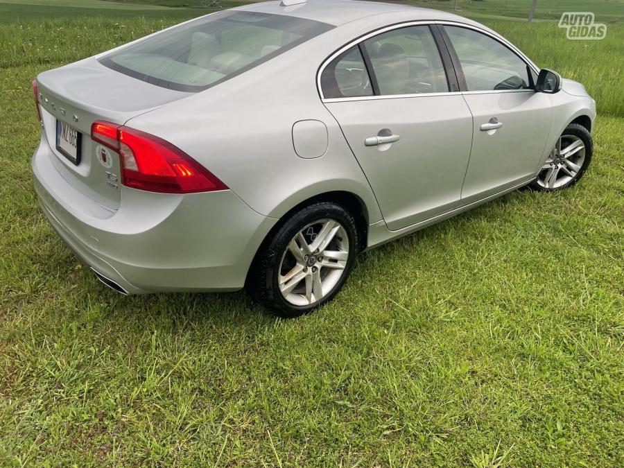 Volvo S60 2014 Telšiai, ar dzinēja tilpumu 2.50 L un nobraukumu 281 tūkst. km par 6600 €, foto 6 vietnē AUTOMOTO.COM.LV