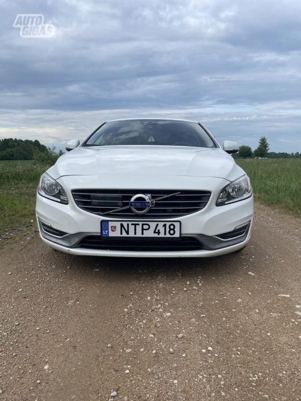 Volvo S60 2014 Mažeikiai, ar dzinēja tilpumu 2.50 L un nobraukumu 131 tūkst. km par 7700 €, foto 6 vietnē AUTOMOTO.COM.LV