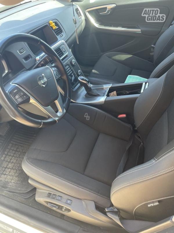Volvo S60 2014 Mažeikiai, ar dzinēja tilpumu 2.50 L un nobraukumu 131 tūkst. km par 7700 €, foto 8 vietnē AUTOMOTO.COM.LV