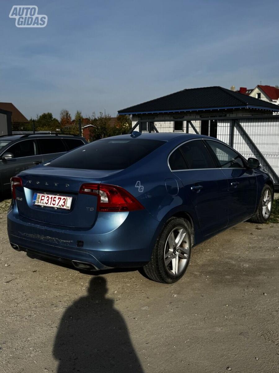 Volvo S60 2014 in Klaipeda, with an engine capacity of 2.50 L and mileage of 228 thousand km for 5300 €, photo 6 on AUTOMOTO.COM.LV