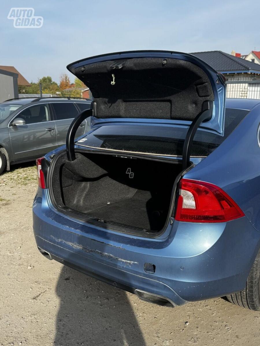 Volvo S60 2014 in Klaipeda, with an engine capacity of 2.50 L and mileage of 228 thousand km for 5300 €, photo 8 on AUTOMOTO.COM.LV