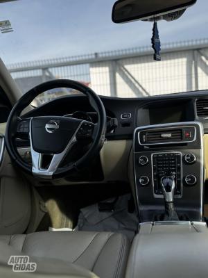 Volvo S60 2014 in Klaipeda, with an engine capacity of 2.50 L and mileage of 228 thousand km for 5300 €, photo 9 on AUTOMOTO.COM.LV