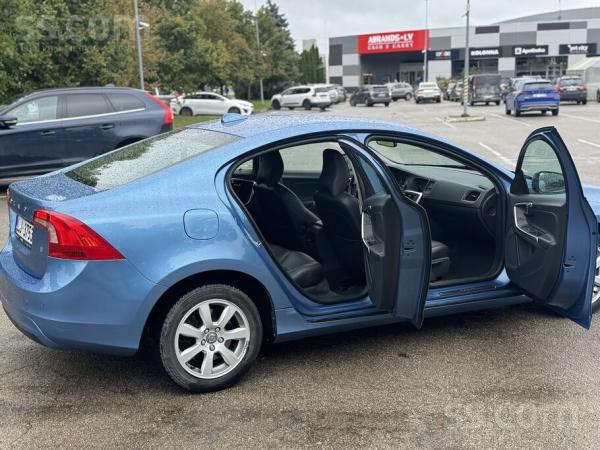 Volvo S60 2014 Rīga, ar dzinēja tilpumu 1.60 L un nobraukumu 160 tūkst. km par 6490 €, foto 6 vietnē AUTOMOTO.COM.LV