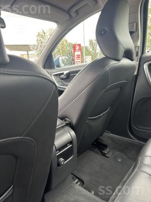 Volvo S60 2014 Rīga, ar dzinēja tilpumu 1.60 L un nobraukumu 160 tūkst. km par 6490 €, foto 10 vietnē AUTOMOTO.COM.LV