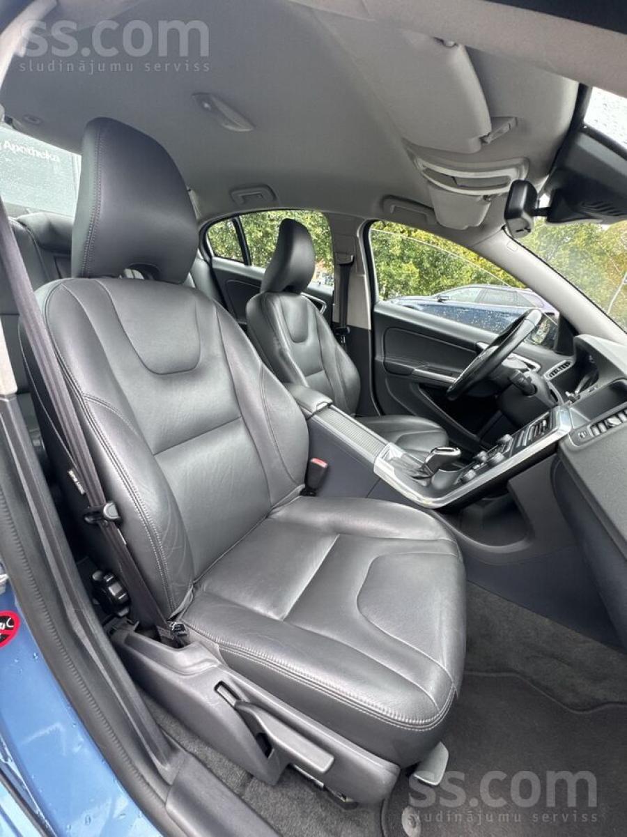 Volvo S60 2014 Rīga, ar dzinēja tilpumu 1.60 L un nobraukumu 160 tūkst. km par 6490 €, foto 16 vietnē AUTOMOTO.COM.LV