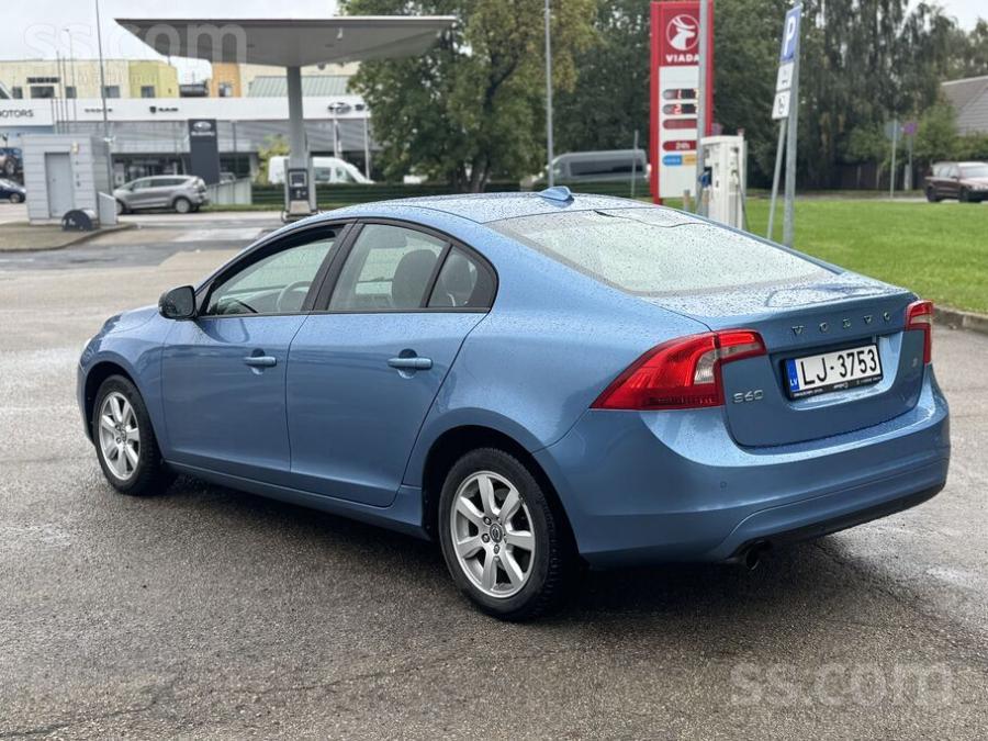 Volvo S60 2014 Rīga, ar dzinēja tilpumu 1.60 L un nobraukumu 160 tūkst. km par 6490 €, foto 20 vietnē AUTOMOTO.COM.LV