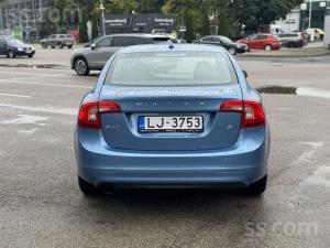 Volvo S60 2014 Rīga, ar dzinēja tilpumu 1.60 L un nobraukumu 160 tūkst. km par 6490 €, foto 21 vietnē AUTOMOTO.COM.LV