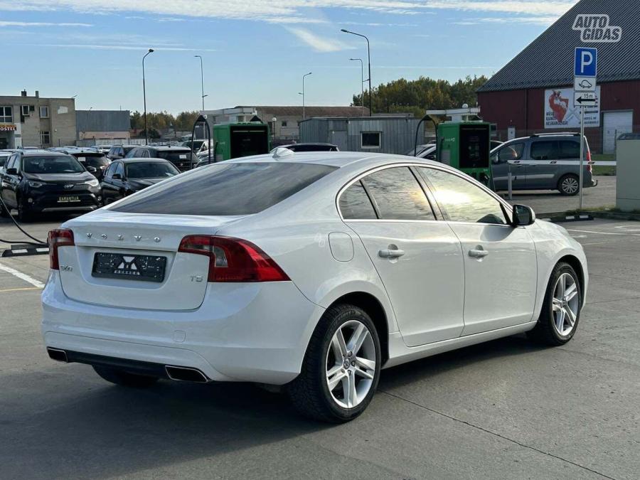 Volvo S60 2014 Šauļi, ar dzinēja tilpumu 2.50 L un nobraukumu 159 tūkst. km par 6900 €, foto 4 vietnē AUTOMOTO.COM.LV