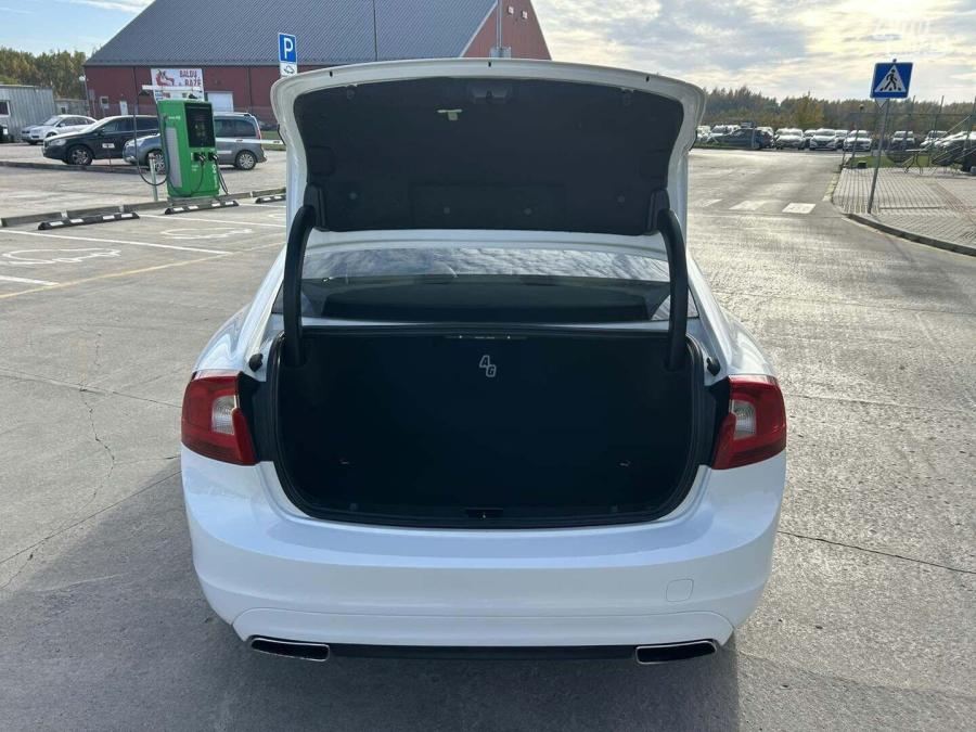 Volvo S60 2014 Šauļi, ar dzinēja tilpumu 2.50 L un nobraukumu 159 tūkst. km par 6900 €, foto 7 vietnē AUTOMOTO.COM.LV